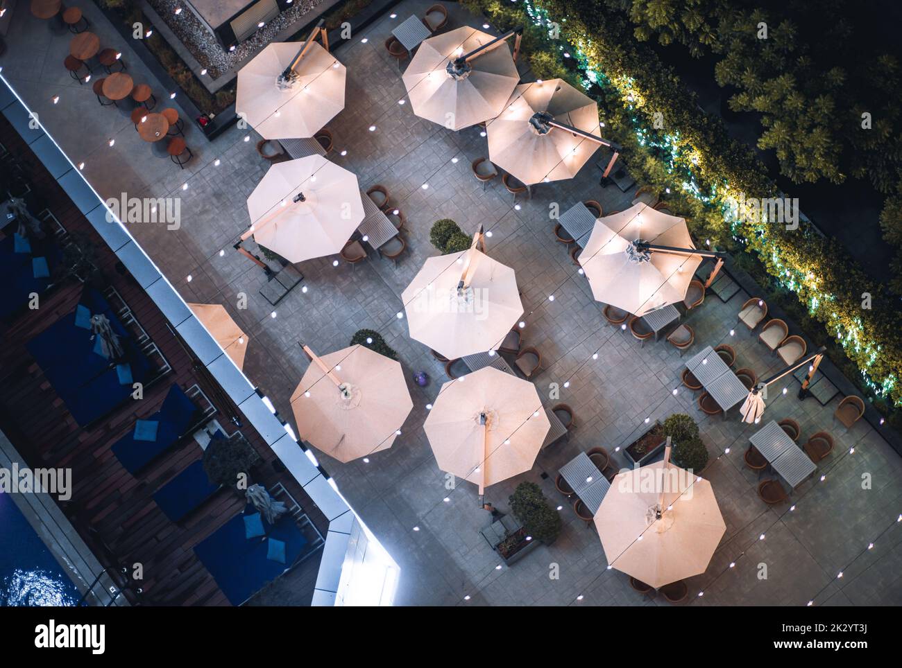 Dubai roof top bar hi-res stock photography and images - Alamy