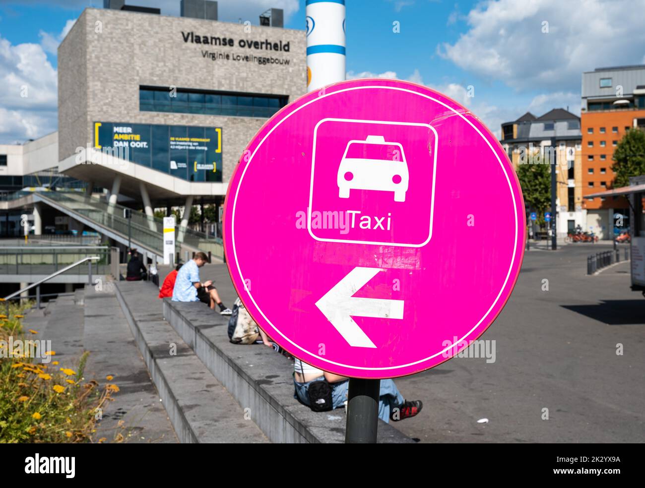 Direction service hi-res stock photography and images - Alamy