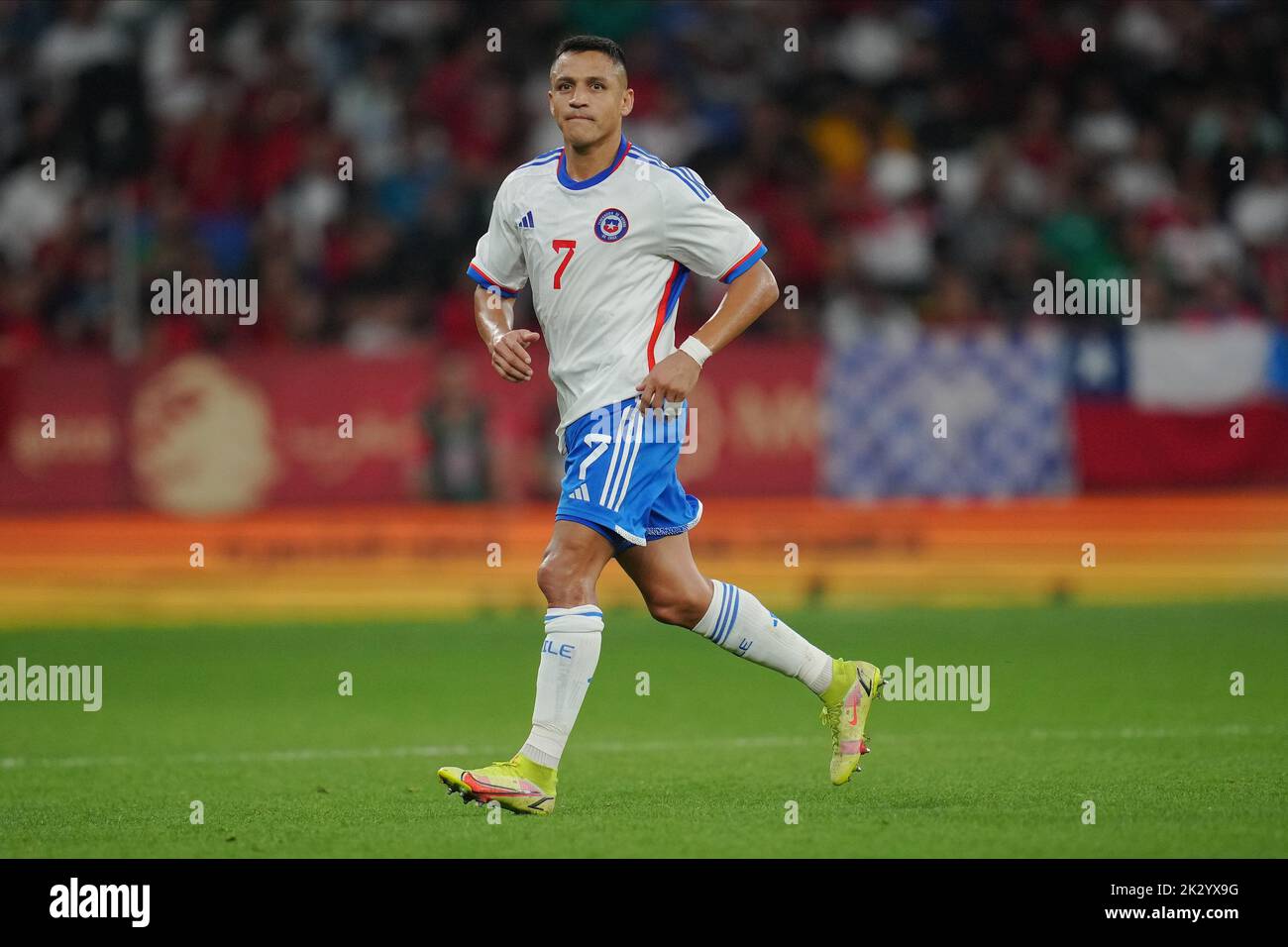 Alexis sanchez chile 2022 hi-res stock photography and images - Alamy