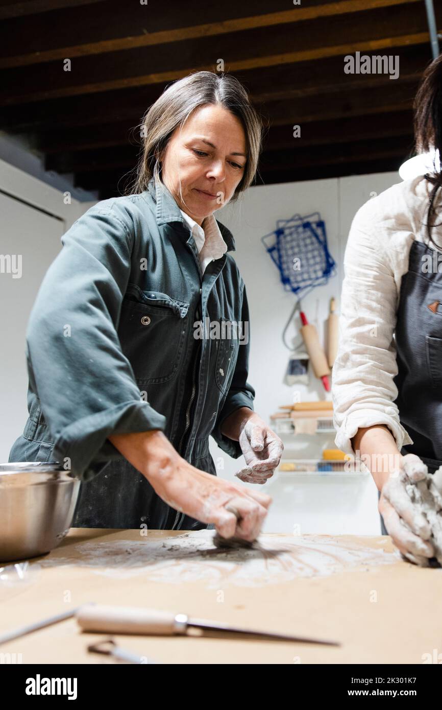 Pottery teacher hi-res stock photography and images - Alamy