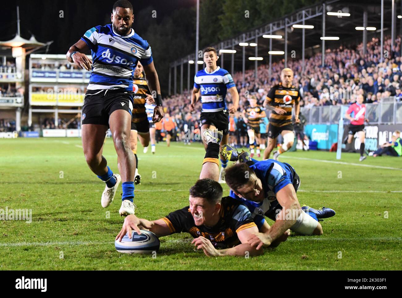 Sam spink of wasps rugby hi-res stock photography and images - Alamy