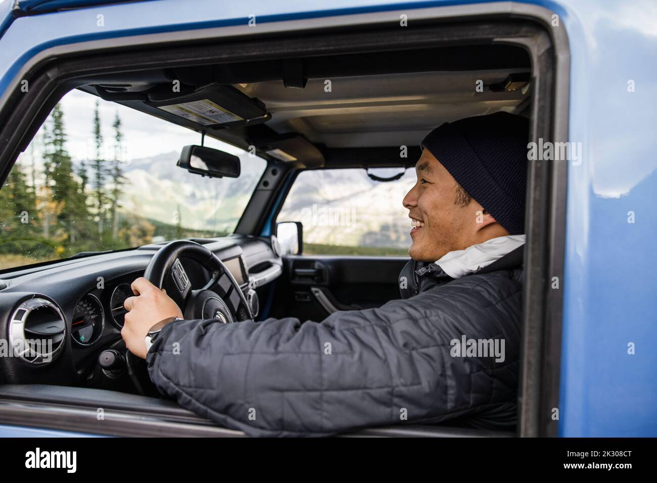 Driving in the mountains hi-res stock photography and images - Alamy