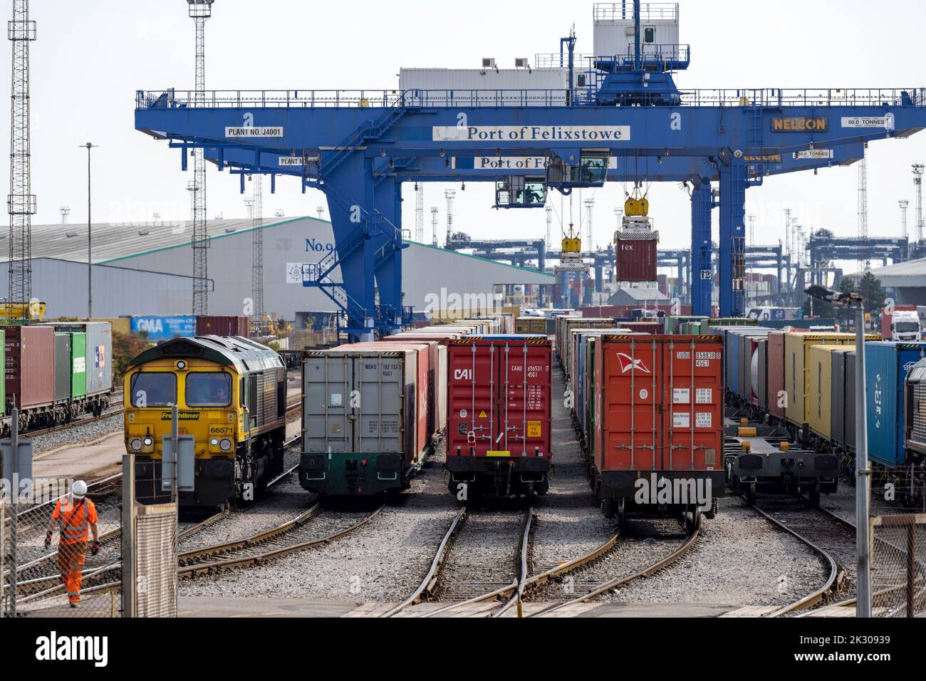 Freightliner terminal containers railway hi-res stock photography and ...