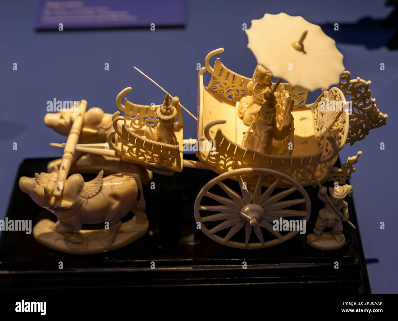 Noble couple in a cart driven by bulls - figurine - Myanmar (Burma ...
