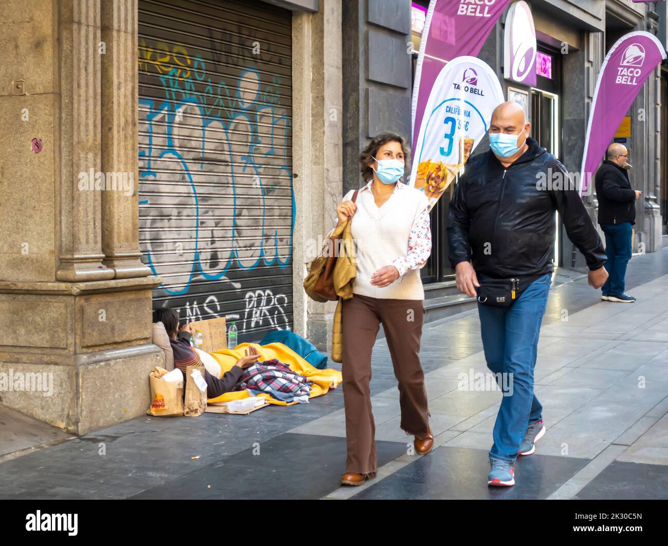 Street bum hi-res stock photography and images - Alamy