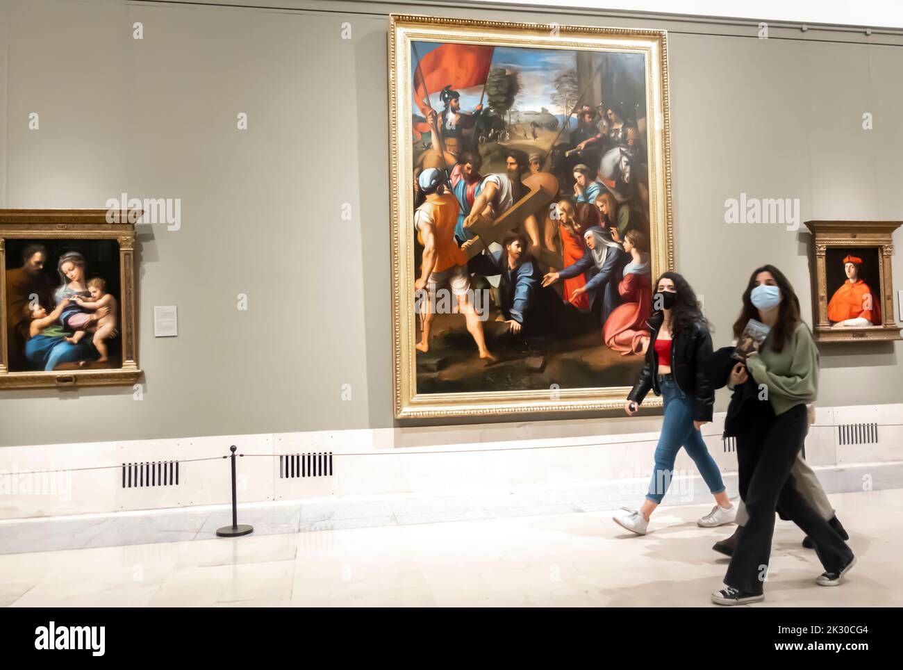 Visitors in face masks in Prado museum, madrid, Spain Stock Photo - Alamy