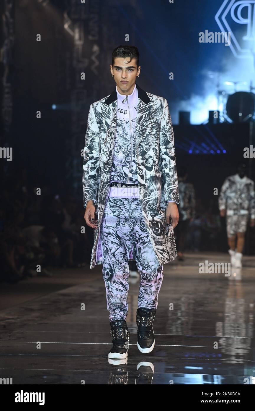 Milan, Italy. 23rd Sep, 2022. Milan, Milan Fashion Week, Woman Spring ...