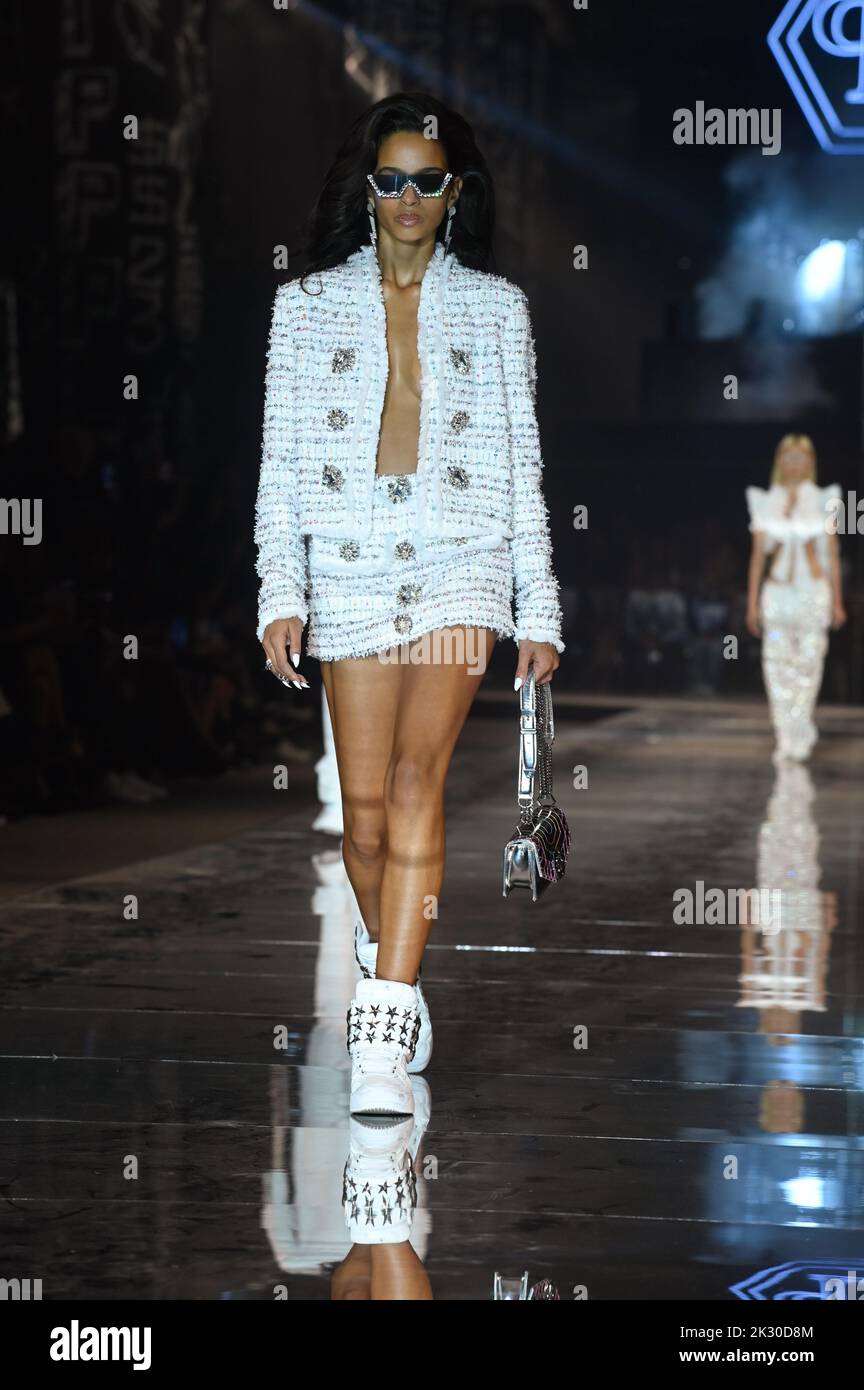 Milan, Italy. 23rd Sep, 2022. Milan, Milan Fashion Week, Woman Spring ...