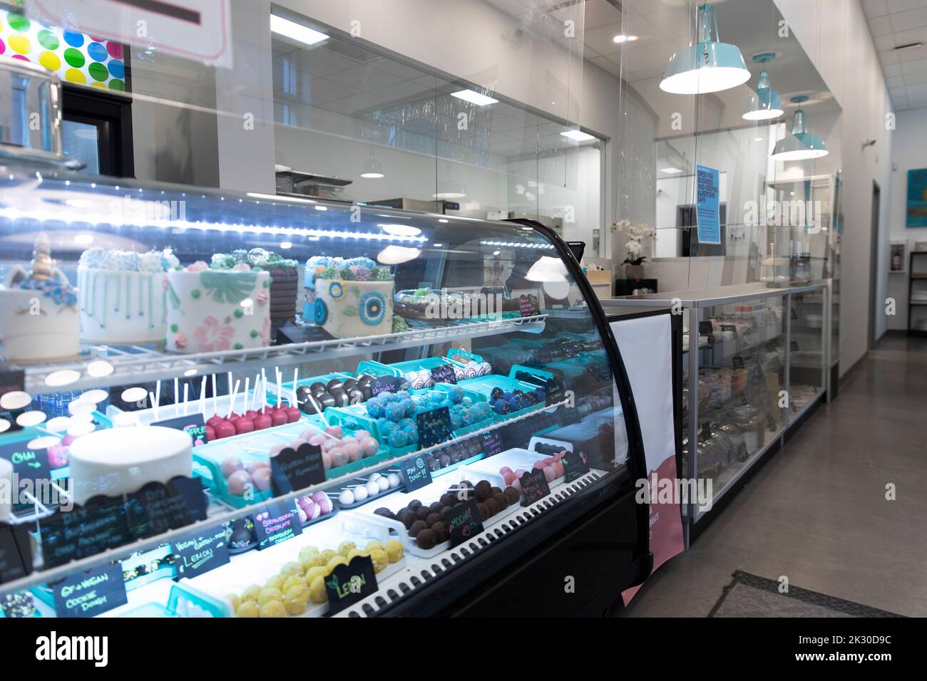 Display cake hi-res stock photography and images - Alamy