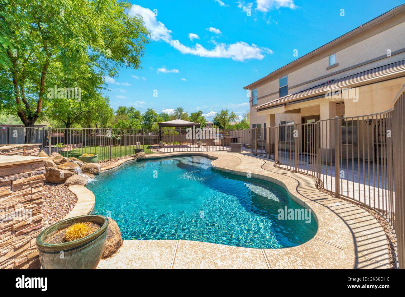 Pool pit hi-res stock photography and images - Alamy