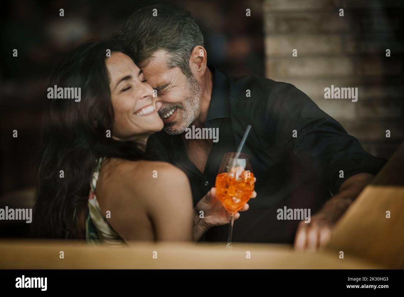 Romantic laughing relationship hi-res stock photography and images - Alamy