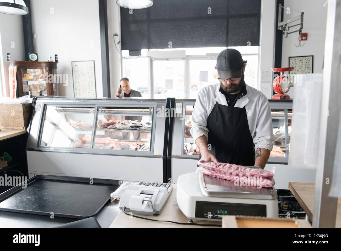 Counter scales hi-res stock photography and images - Alamy