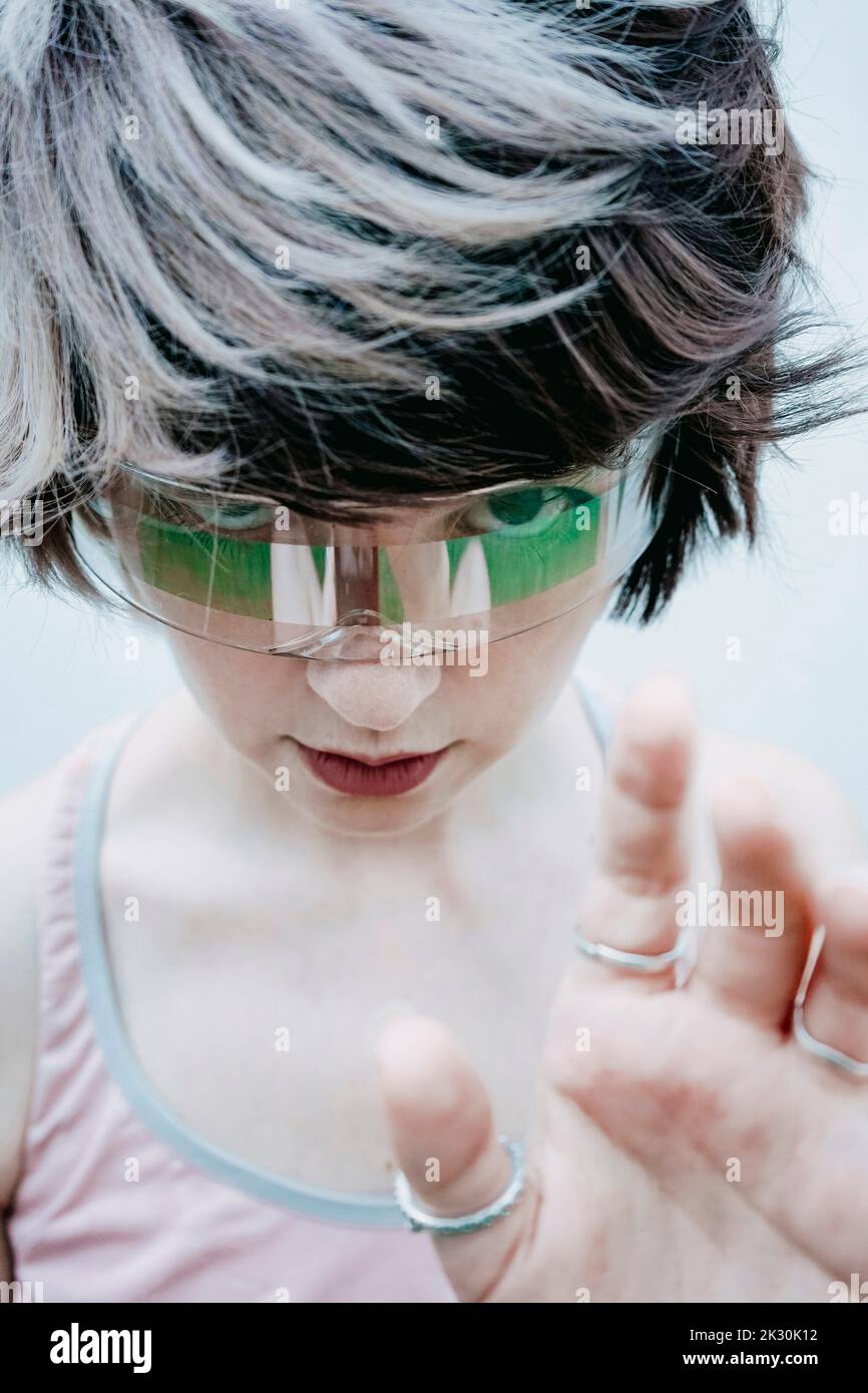 Androgynous woman and white hi-res stock photography and images - Alamy