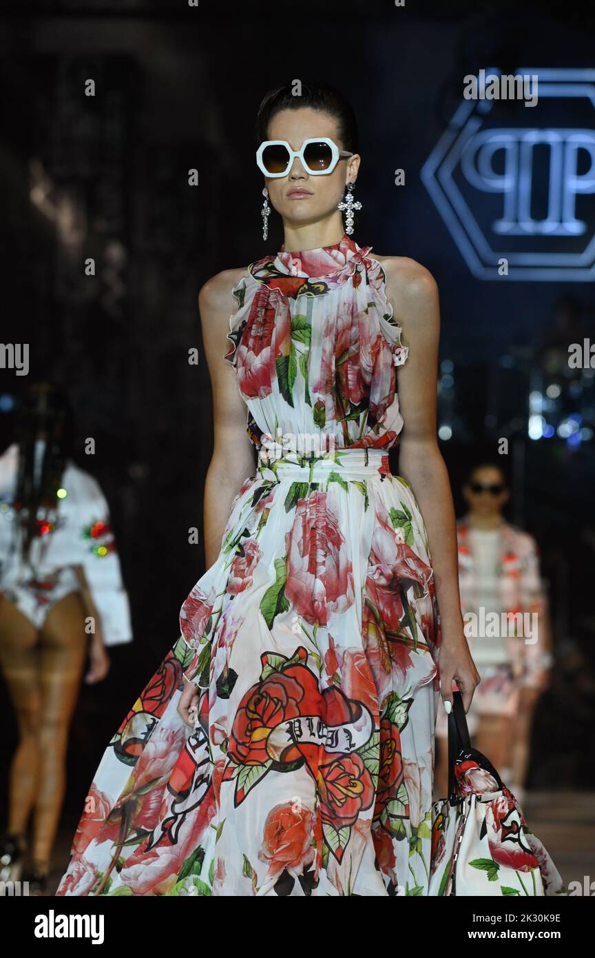 Milan, Italy. 23rd Sep, 2022. Milan, Milan Fashion Week, Woman Spring ...