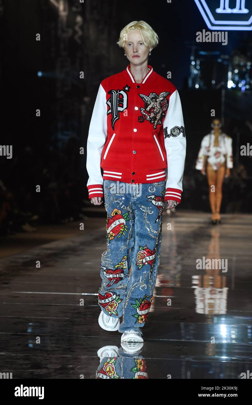 Milan, Italy. 23rd Sep, 2022. Milan, Milan Fashion Week, Woman Spring ...