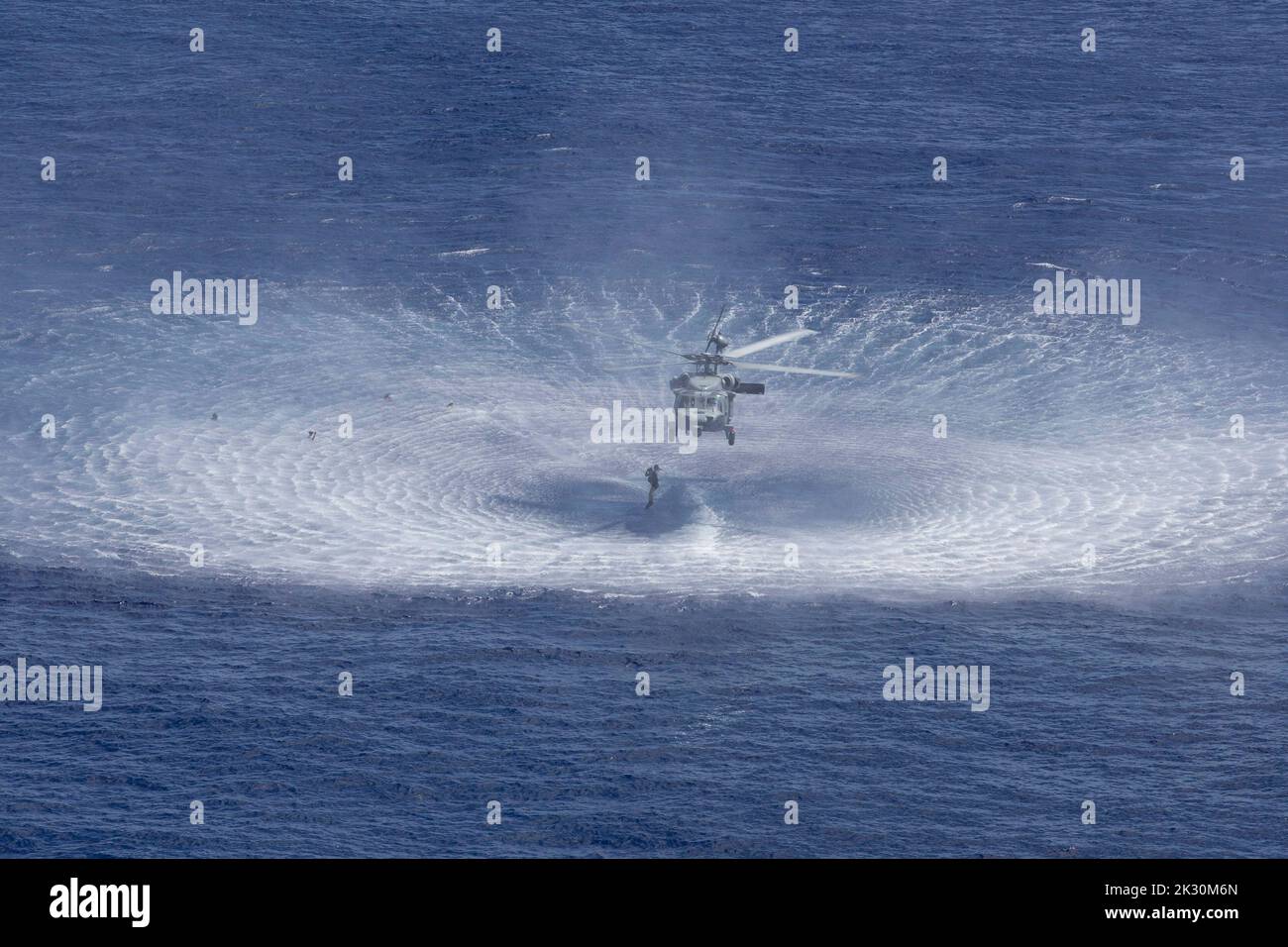 220922-N-XN177-1816 PHILIPPINE SEA (Sept. 22, 2022) – A naval air ...