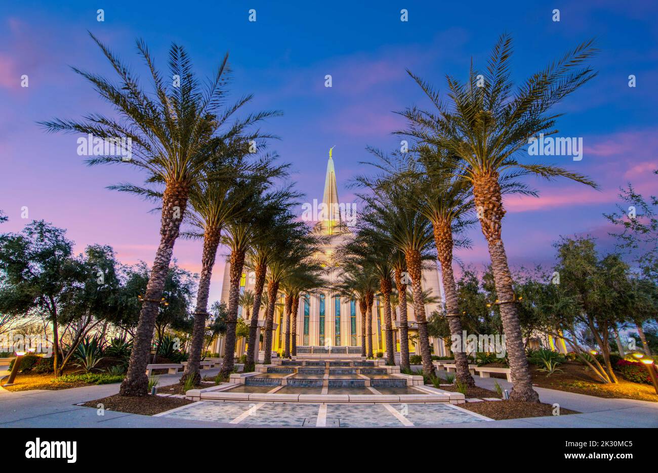 Sunset at the Gilbert arizona temple Stock Photo - Alamy