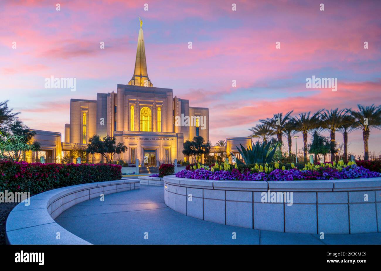 Sunset at the Gilbert arizona temple Stock Photo - Alamy
