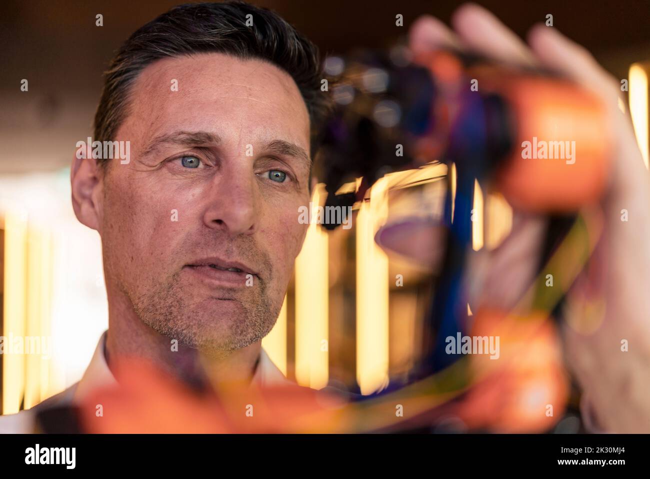 Analyzing engineer hi-res stock photography and images - Alamy