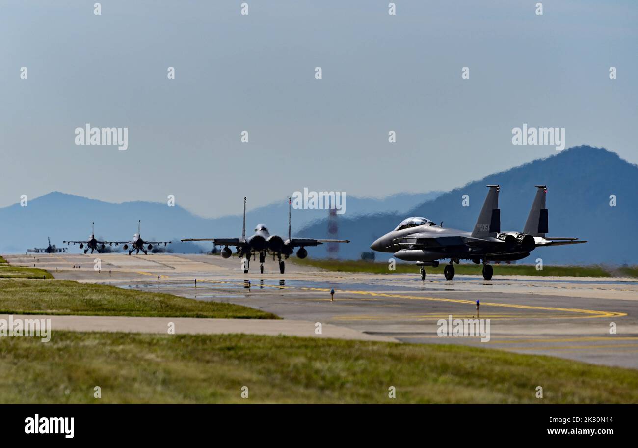 110th operations group hi-res stock photography and images - Alamy