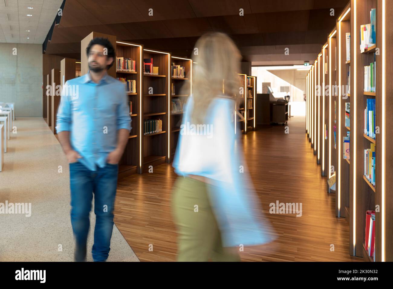 Woman university lecturer hi-res stock photography and images - Alamy