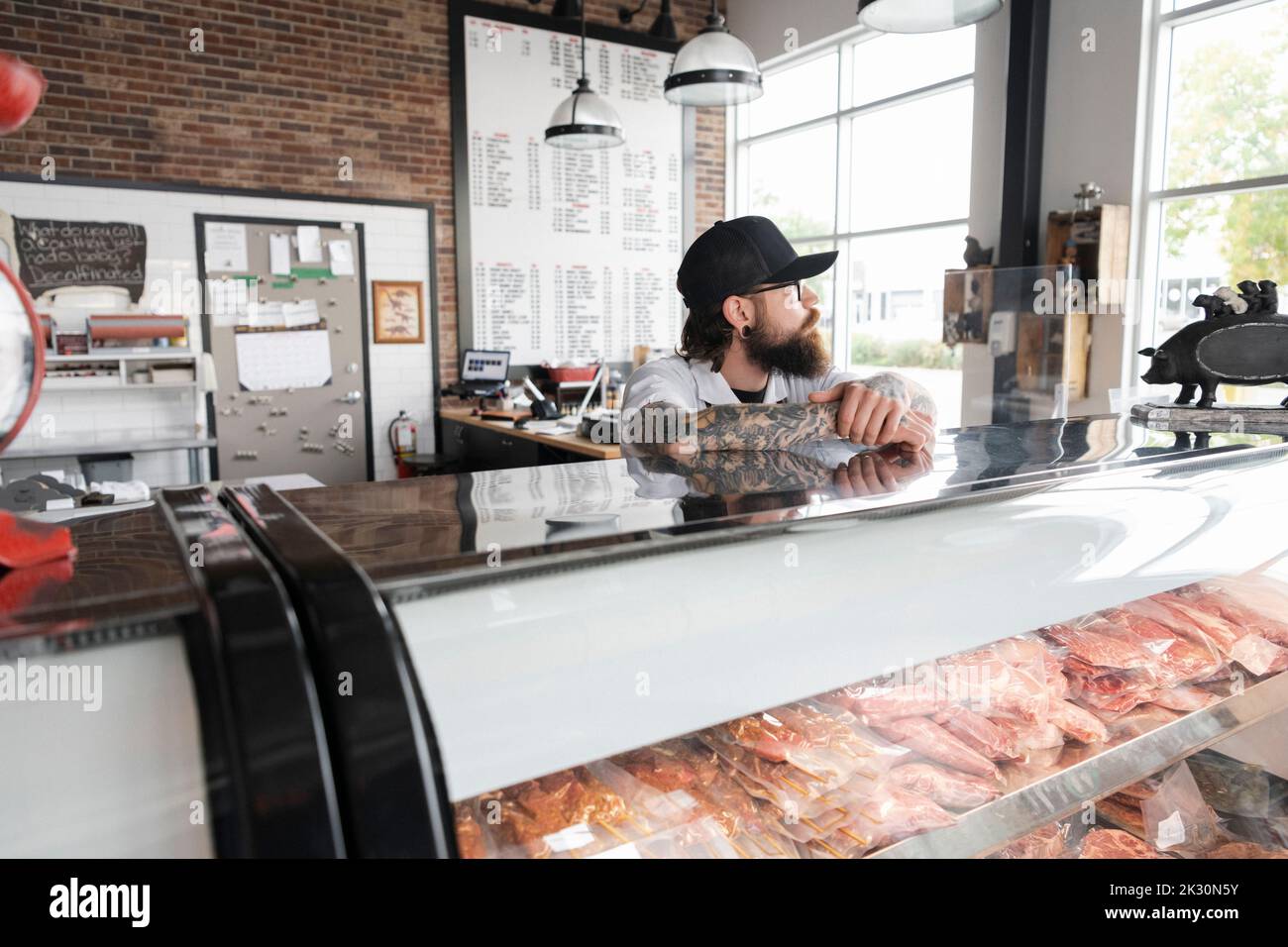 Butcher shop interior hi-res stock photography and images - Alamy