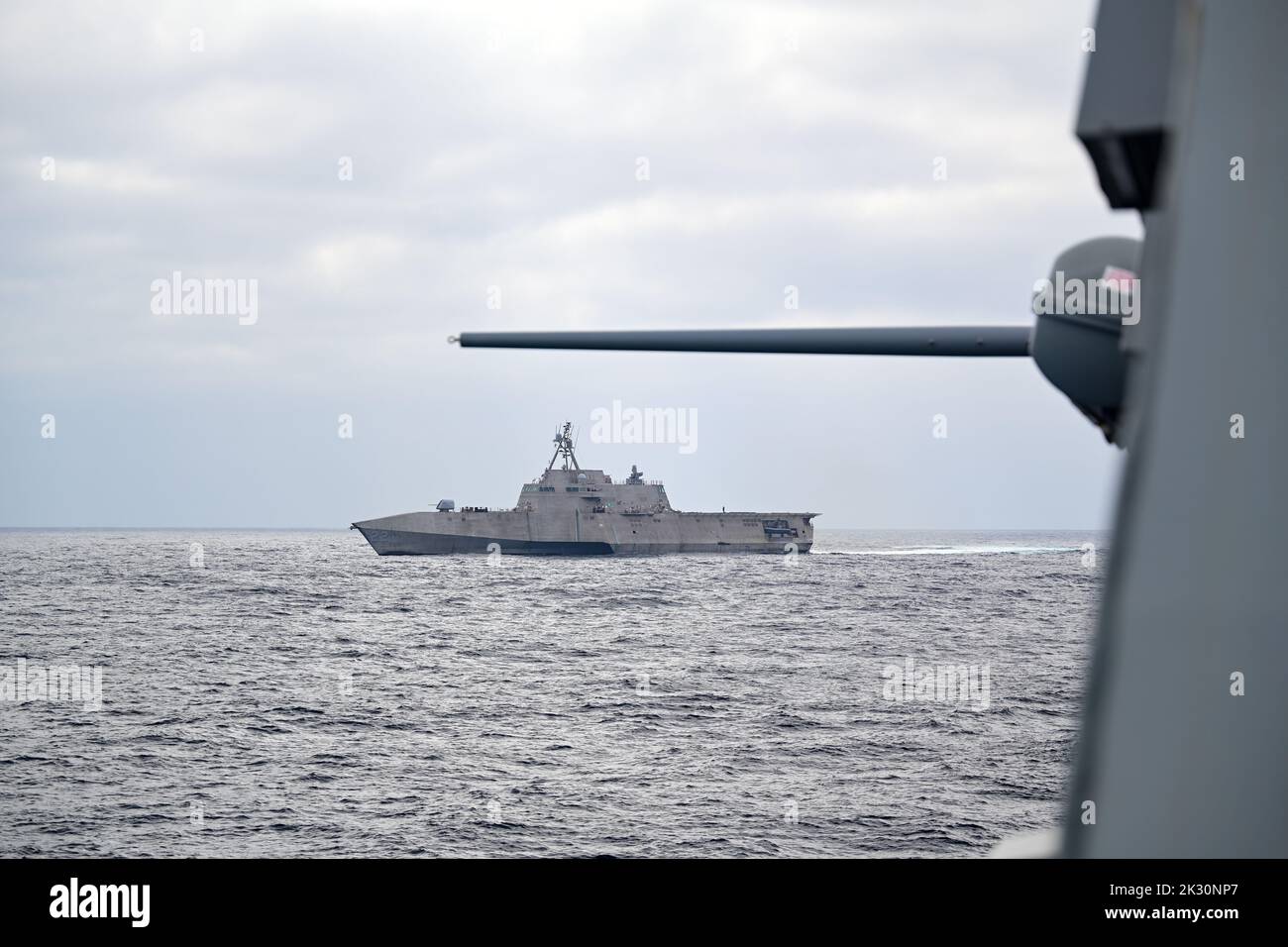 The Independence-class littoral combat ship USS Kansas City (LCS 22 ...