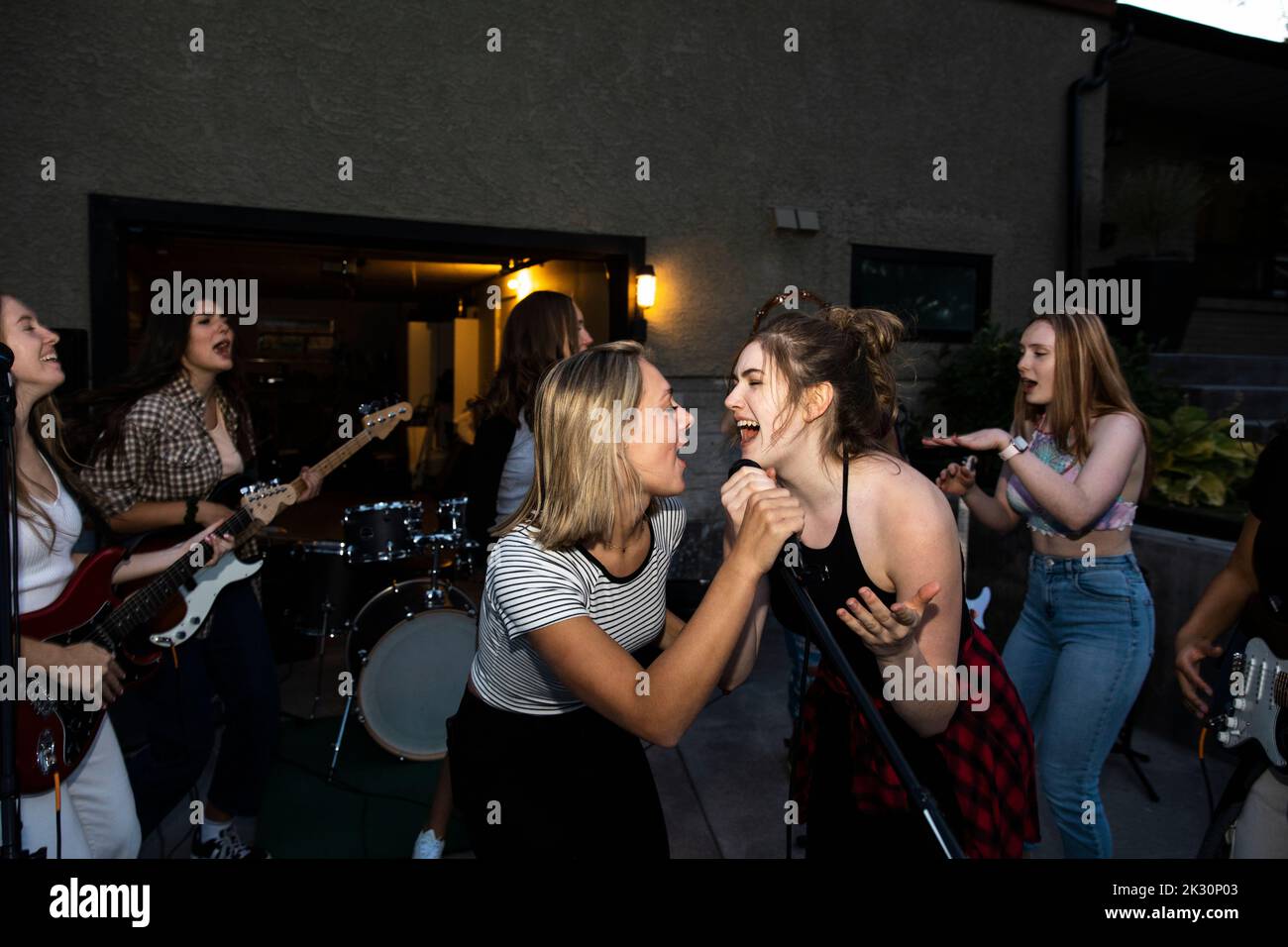 Teen guitar drum hi-res stock photography and images - Alamy