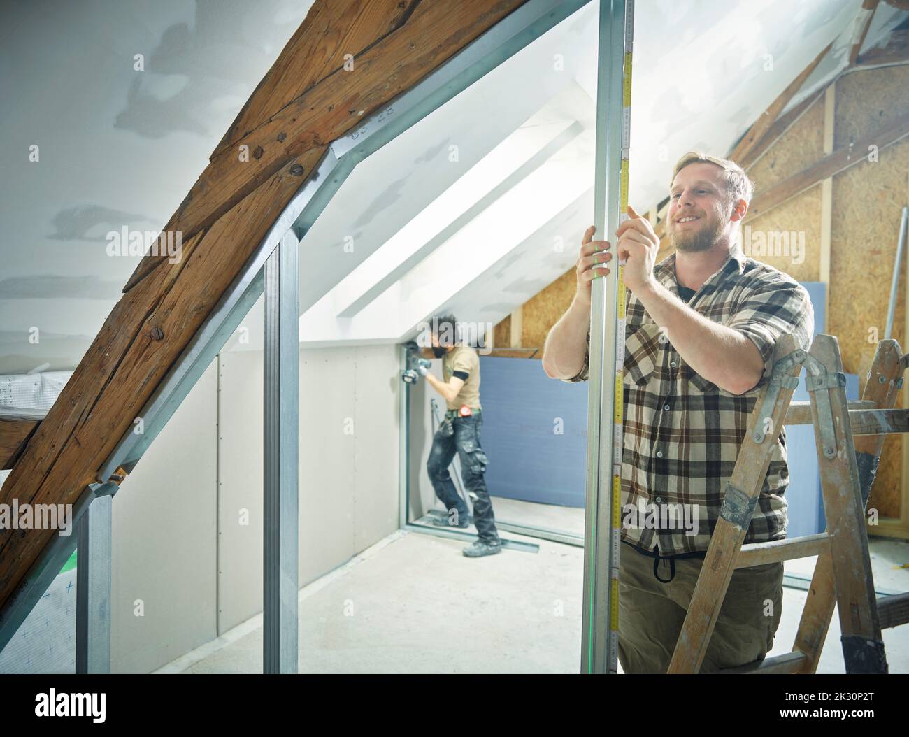 Installing drywall hi-res stock photography and images - Alamy