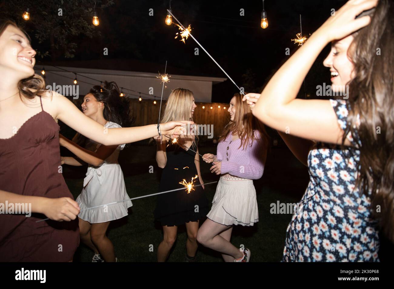 Hispanic girls dancing party hi-res stock photography and images - Alamy