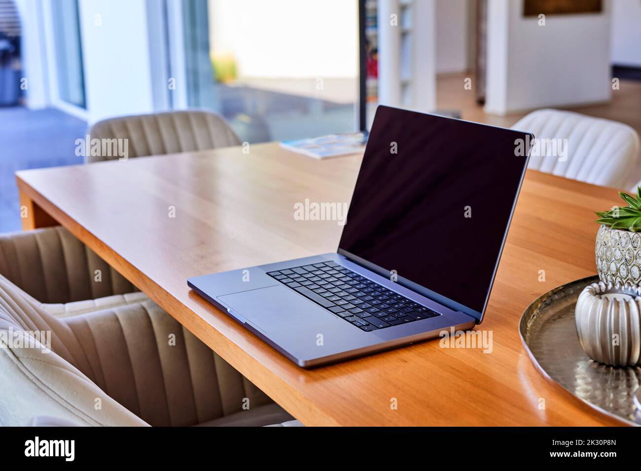 Wooden dining table hi-res stock photography and images - Alamy