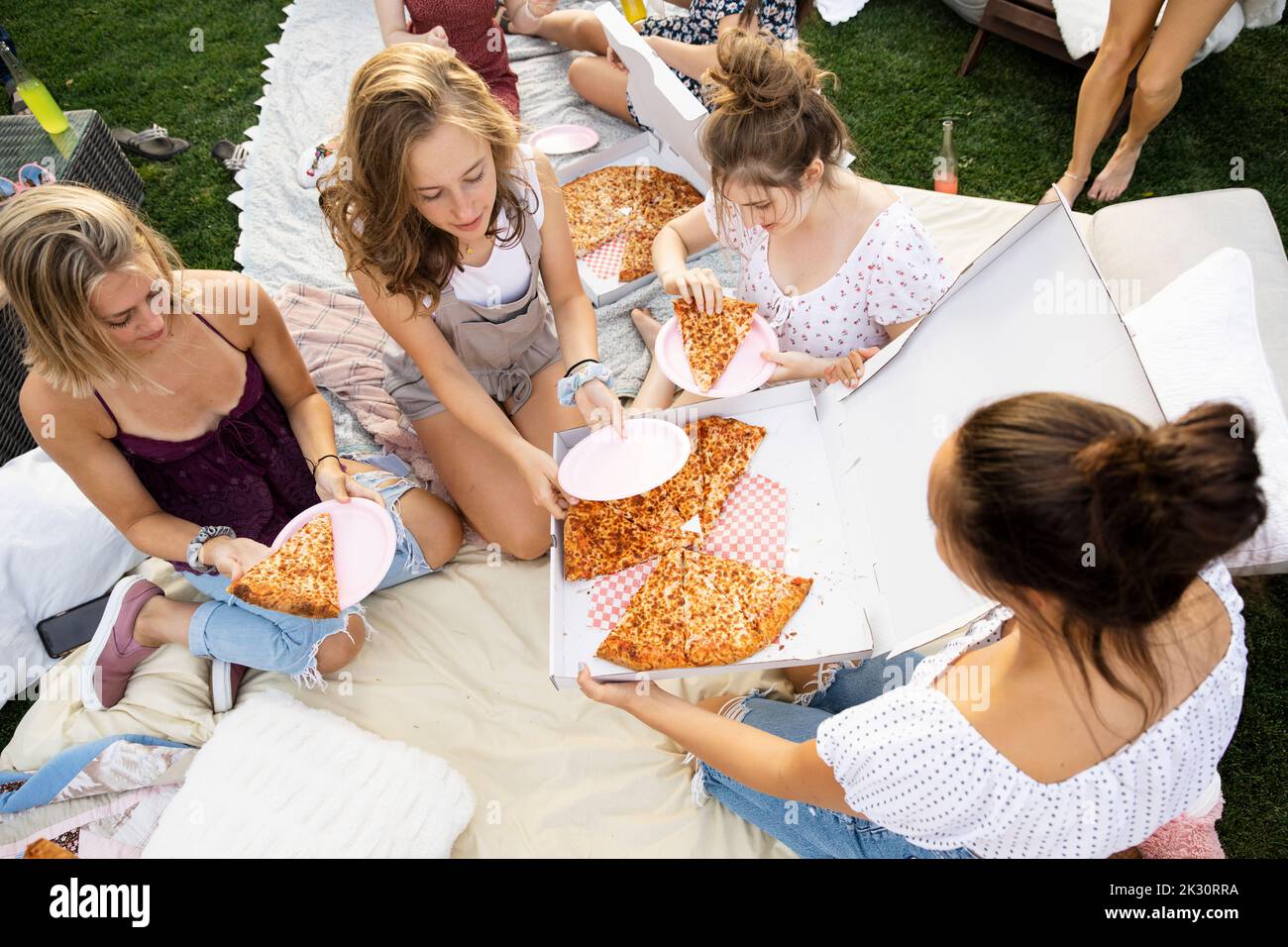 Summer party backyard hi-res stock photography and images - Alamy