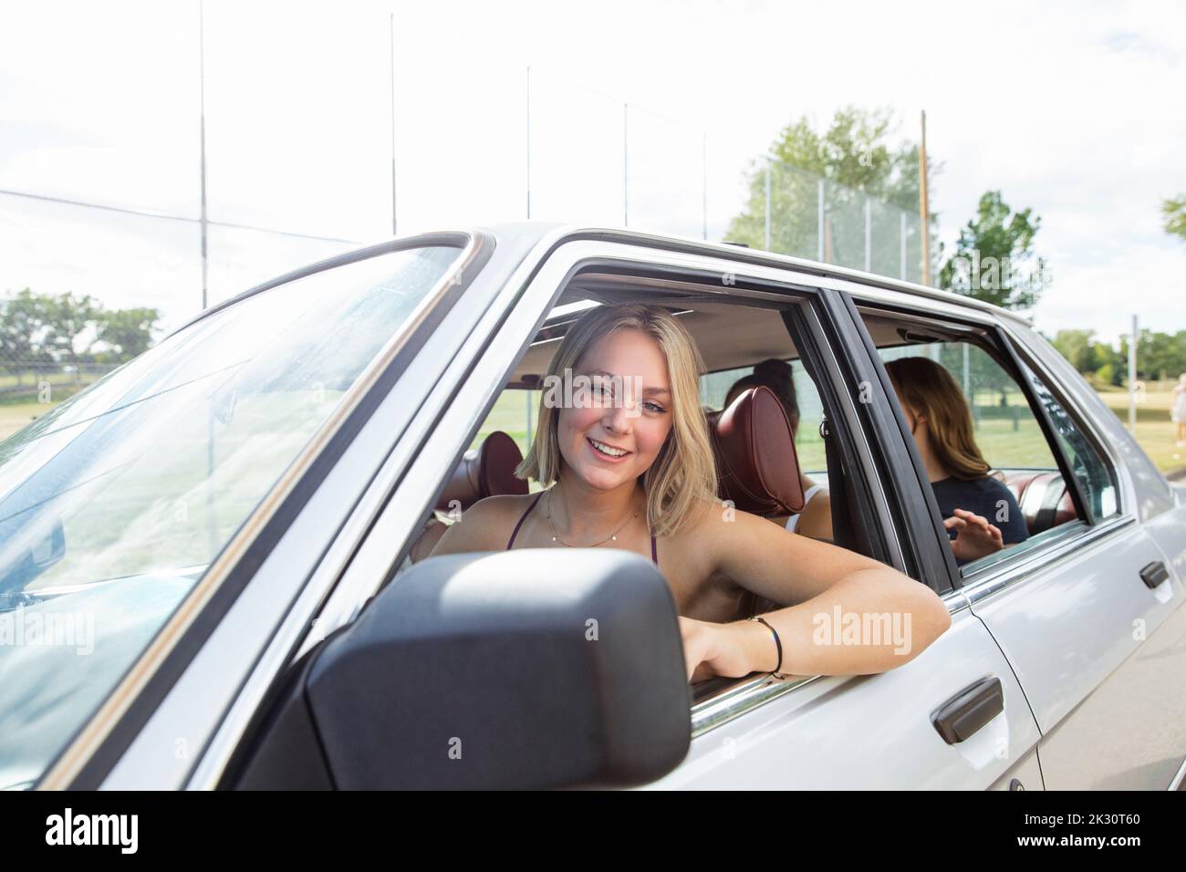 Girl portrait with car hi-res stock photography and images - Alamy
