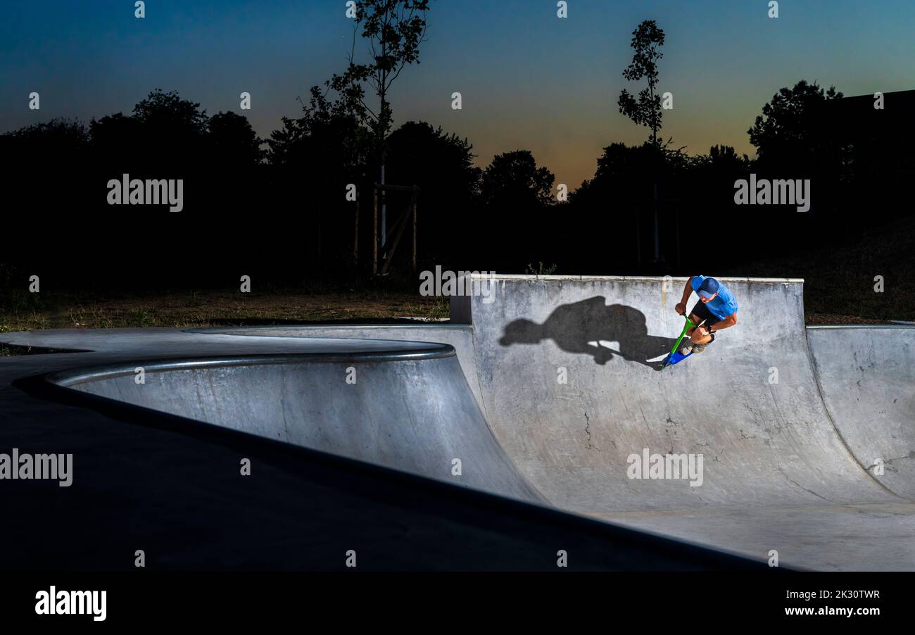 Scooter skatepark hi-res stock photography and images - Alamy