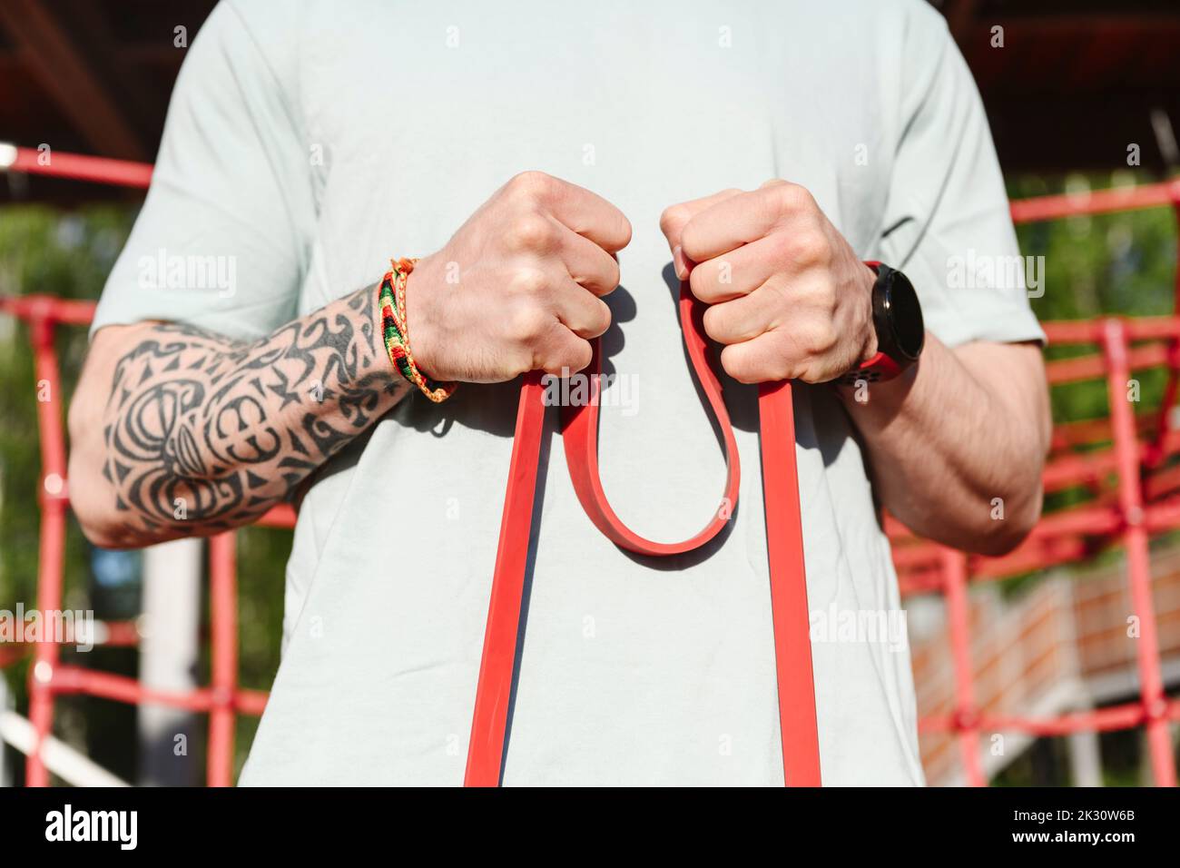 Rubber band and hands hi-res stock photography and images - Alamy