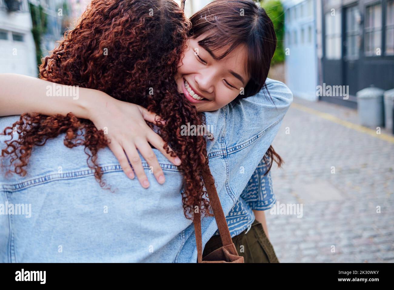 Chelsea street woman hi-res stock photography and images - Alamy