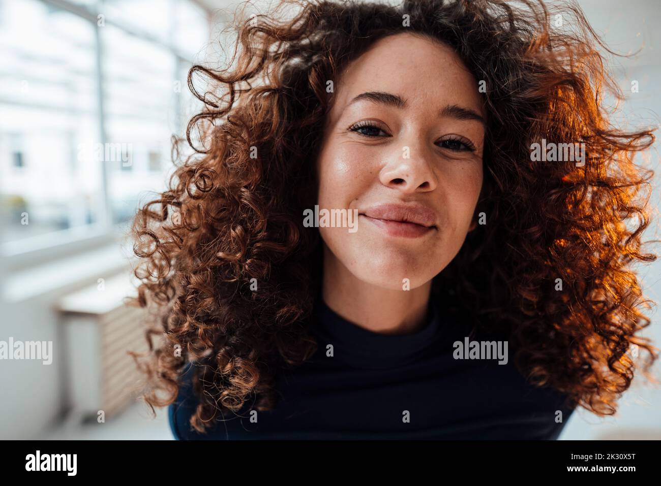 Horizontal image curly woman hi-res stock photography and images - Alamy