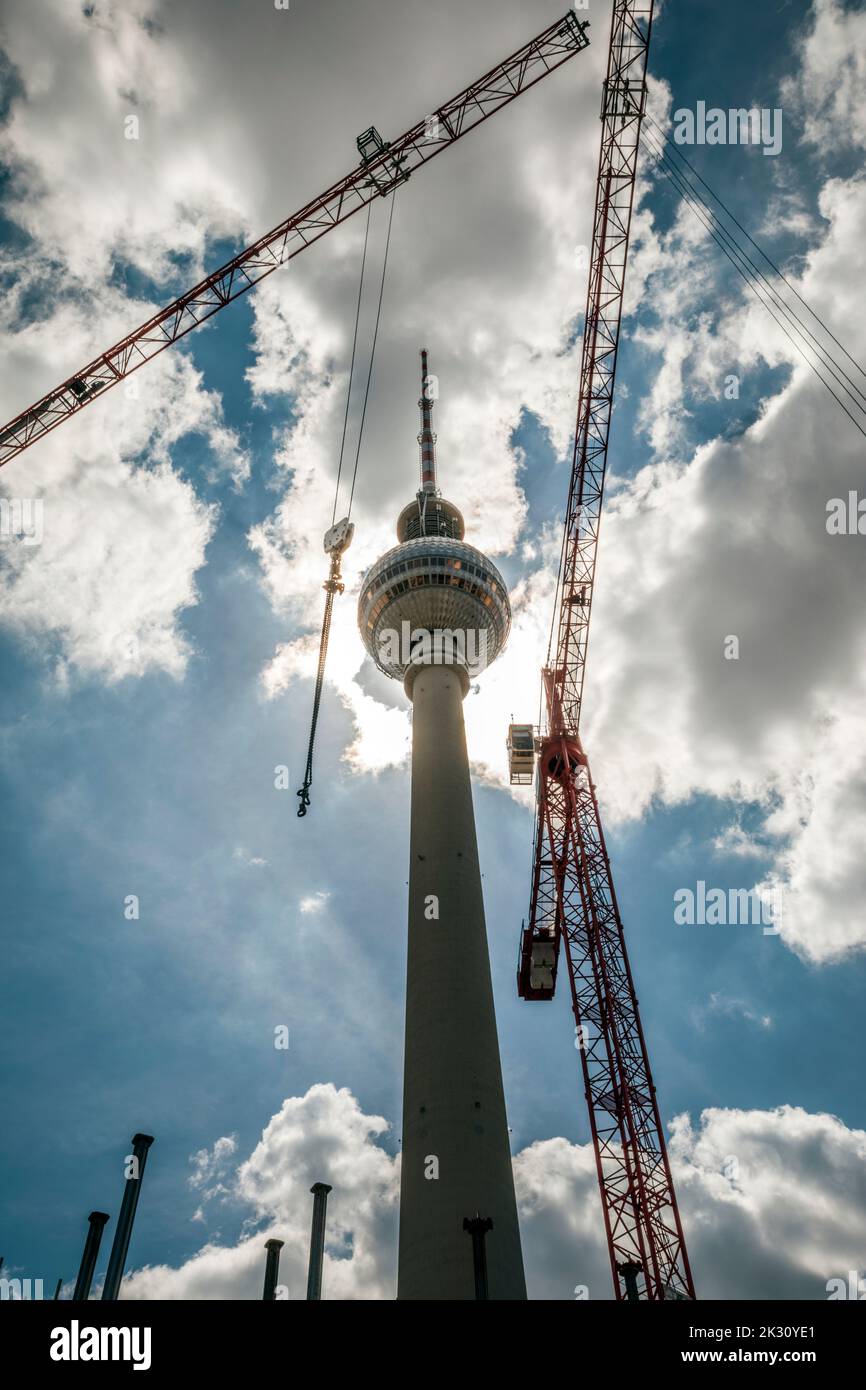 The television tower cranes hi-res stock photography and images - Alamy