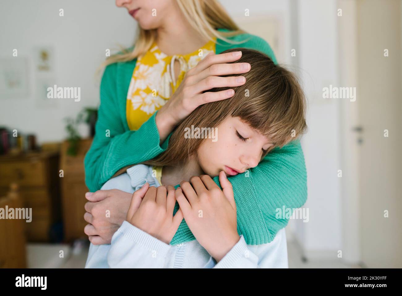Parents sad from behind hi-res stock photography and images - Alamy