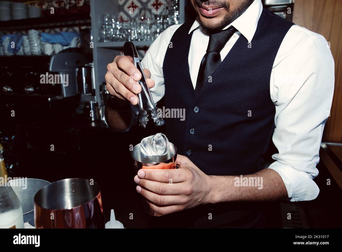 African shaker hi-res stock photography and images - Alamy