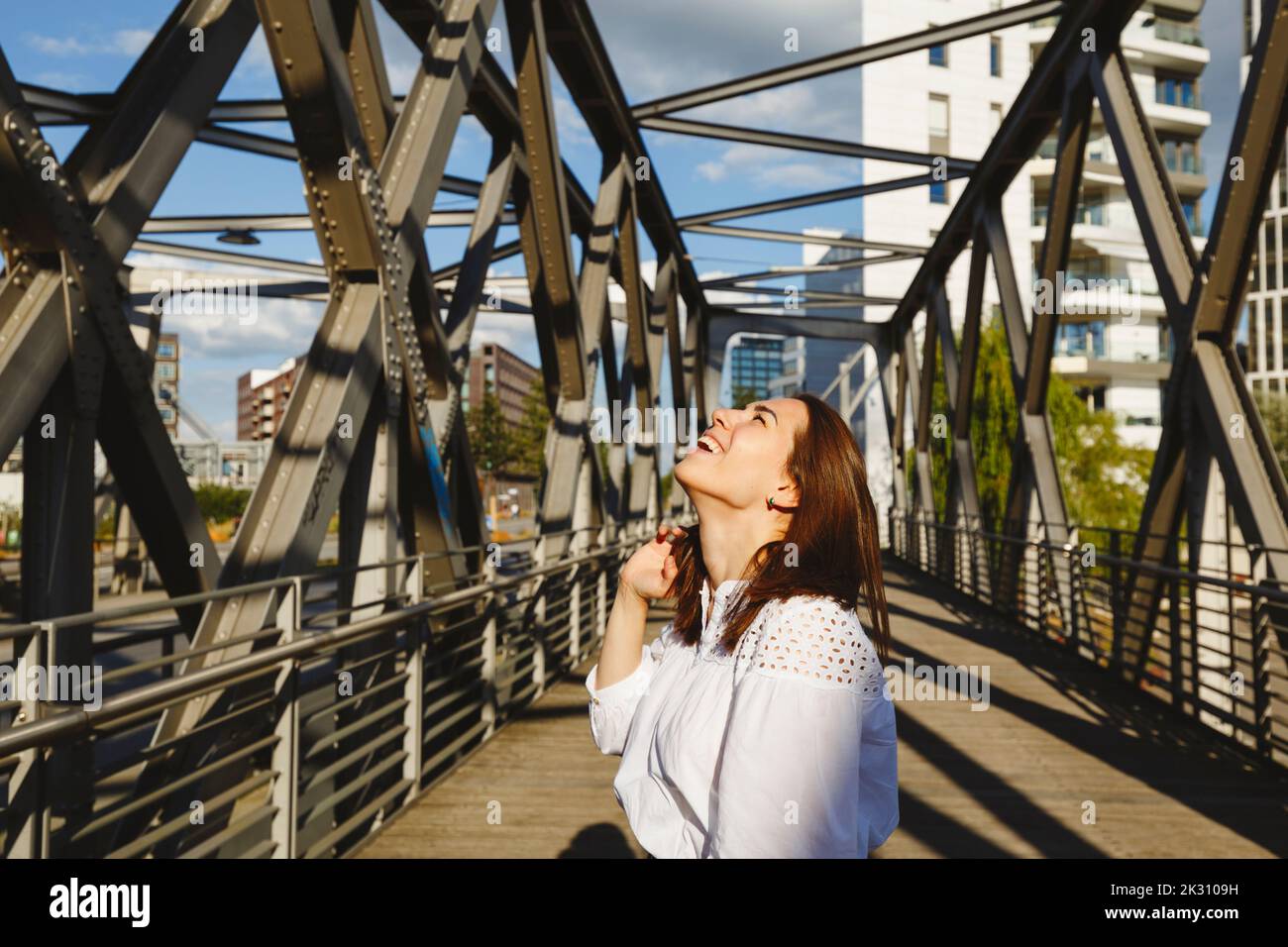 Bridge open and closed hi-res stock photography and images - Alamy