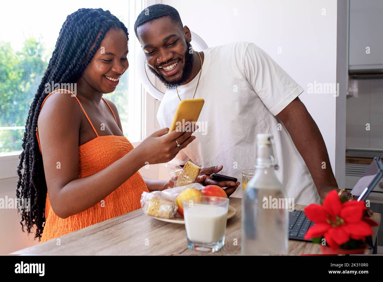 African american couple sharing hi-res stock photography and images - Alamy