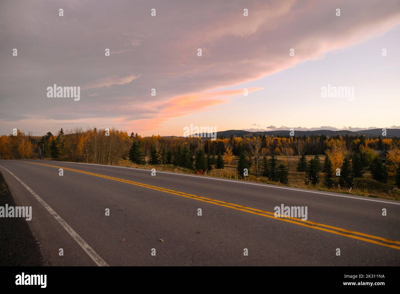 Highway through mountain hi-res stock photography and images - Alamy