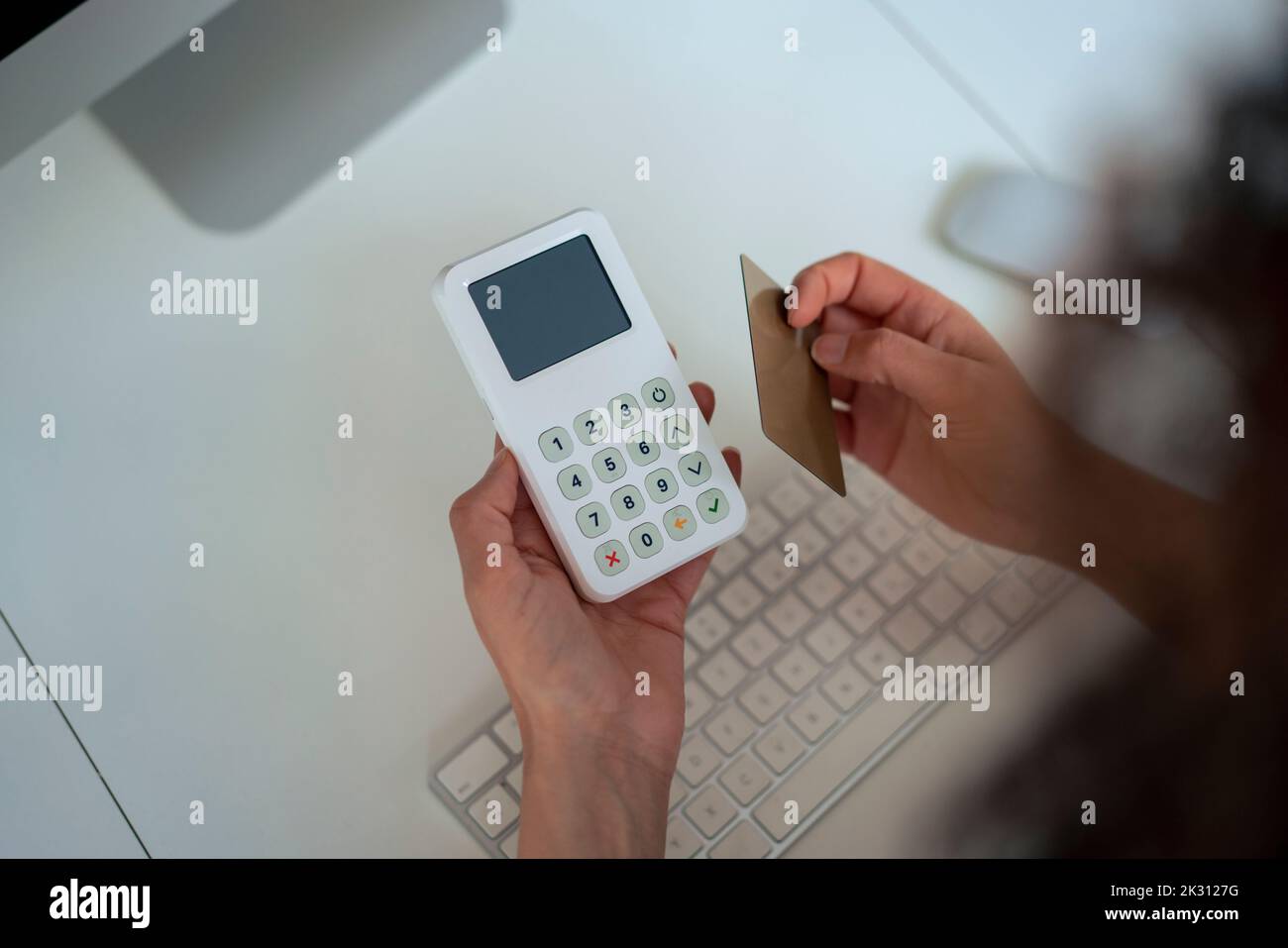 Workplace commerce hi-res stock photography and images - Alamy