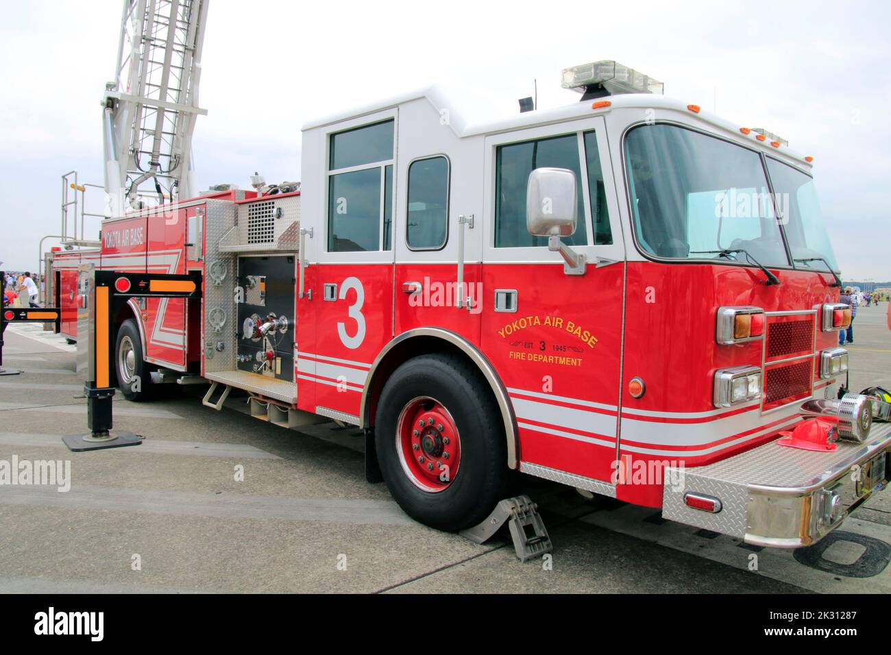 US Air Force fire engine at Yokota Air Base Stock Photo - Alamy