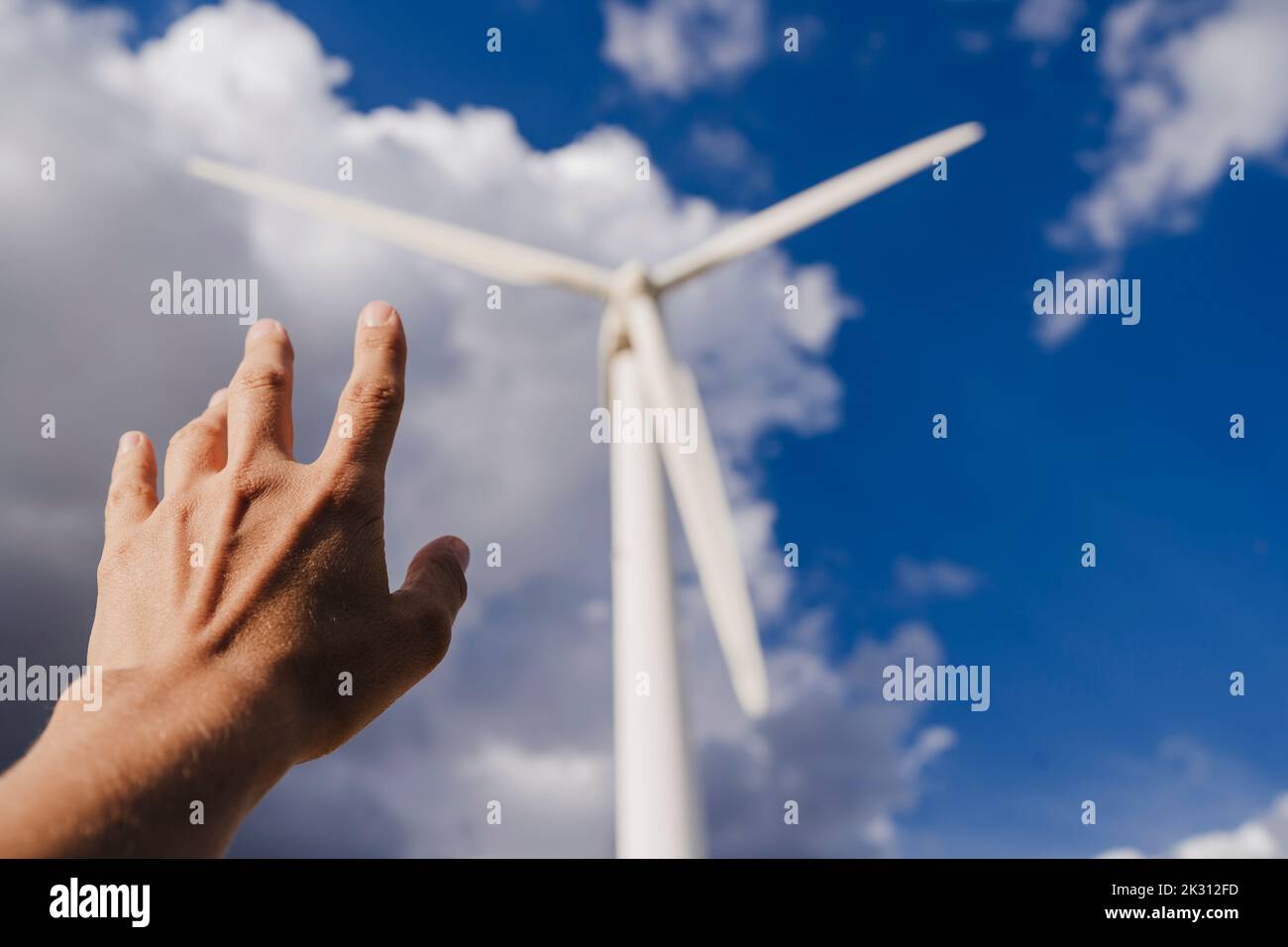 Tall women hi-res stock photography and images - Alamy