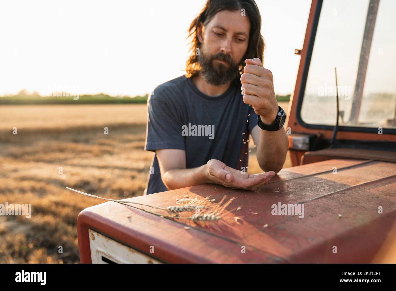 Man and grain hi-res stock photography and images - Alamy