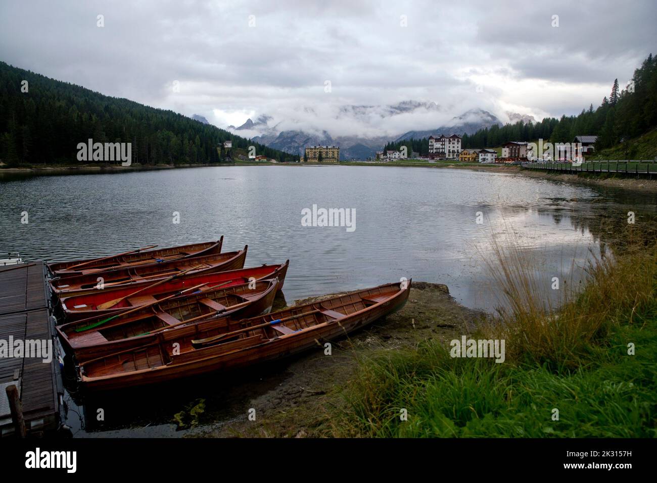 Lago di misurina hi-res stock photography and images - Alamy