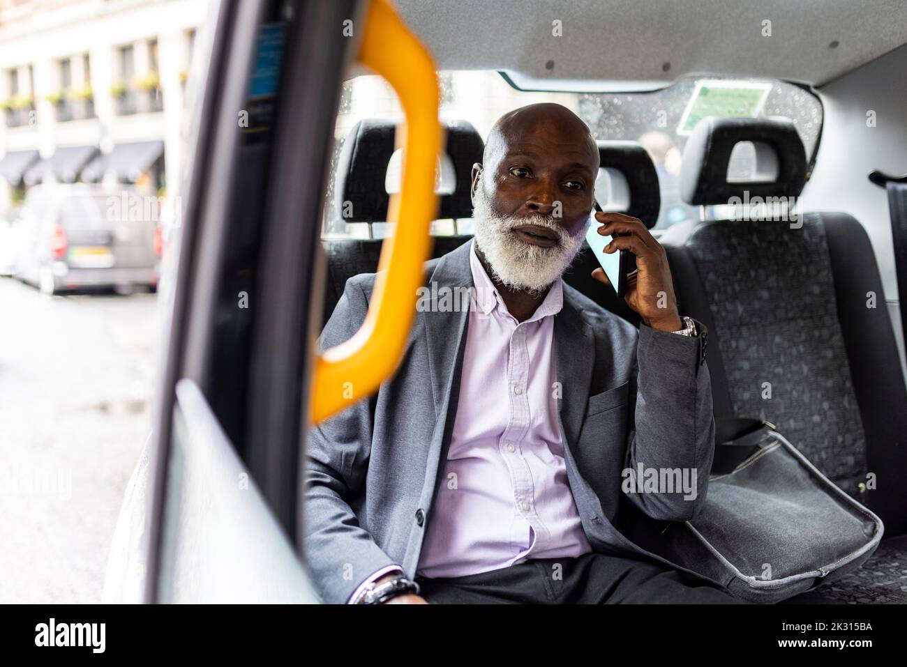 Bearded african american senior hi-res stock photography and images - Alamy