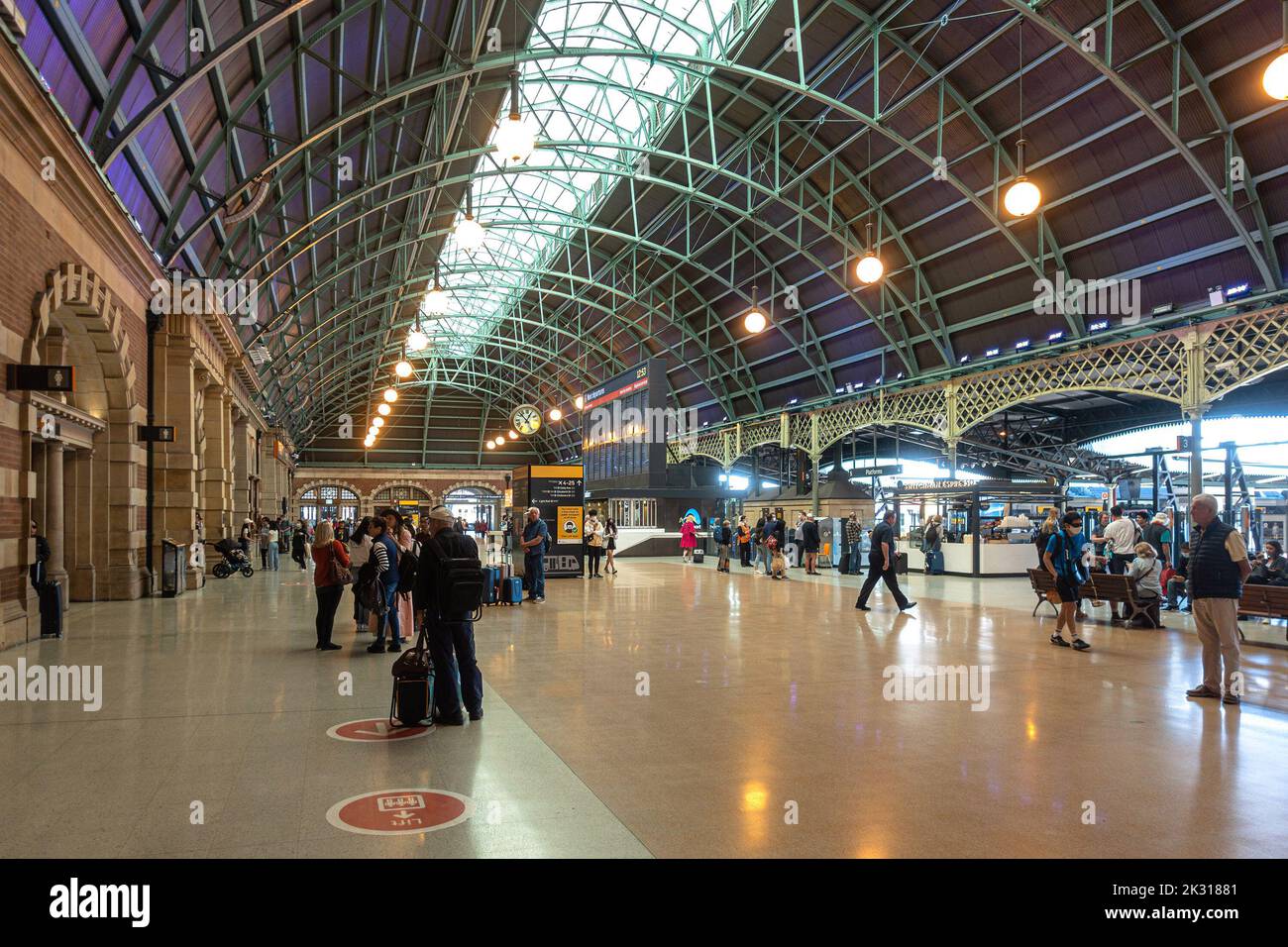 People walking in the Grand Concourse in Sydney Central Station Stock ...